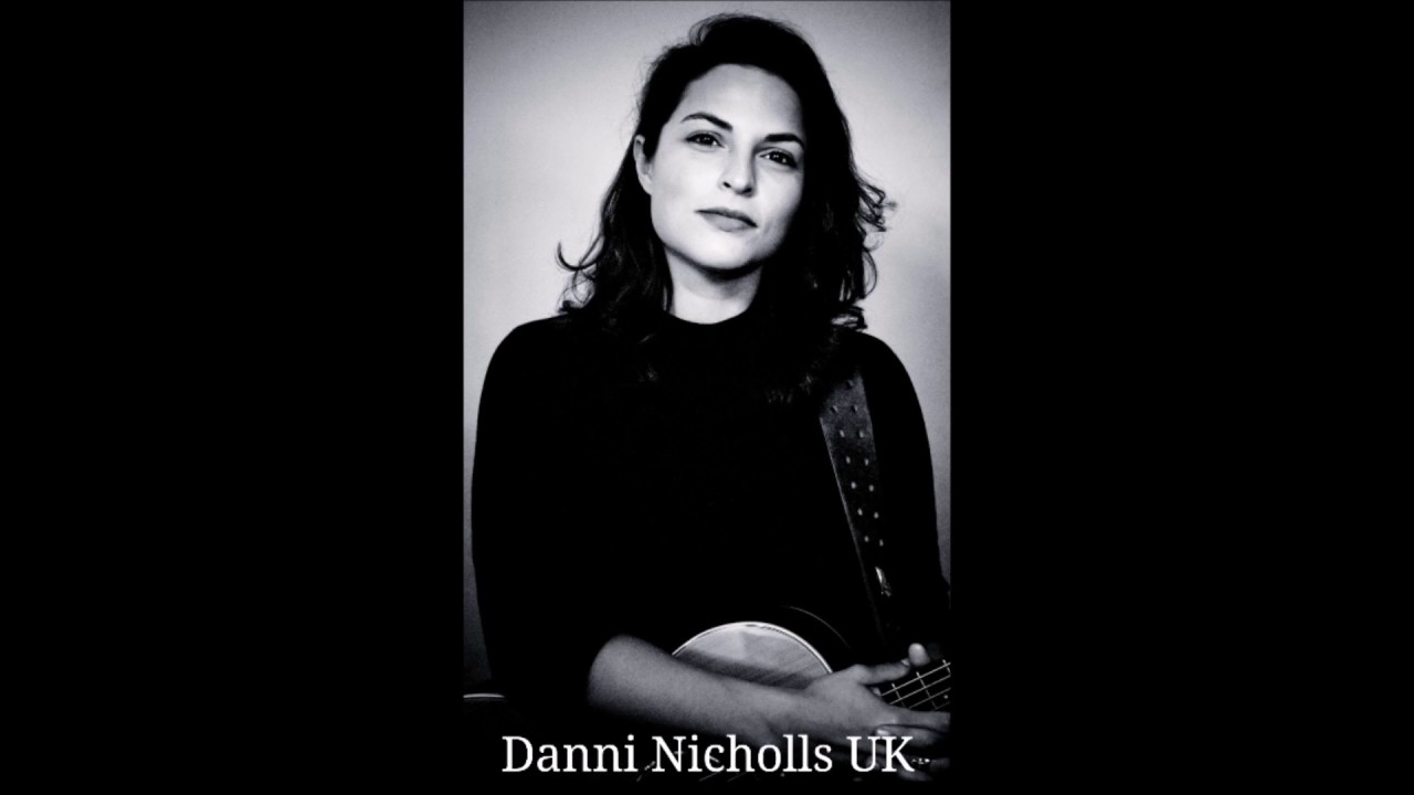 Danni Nicholls - Live from the UK - 24/02 2017 - YouTube