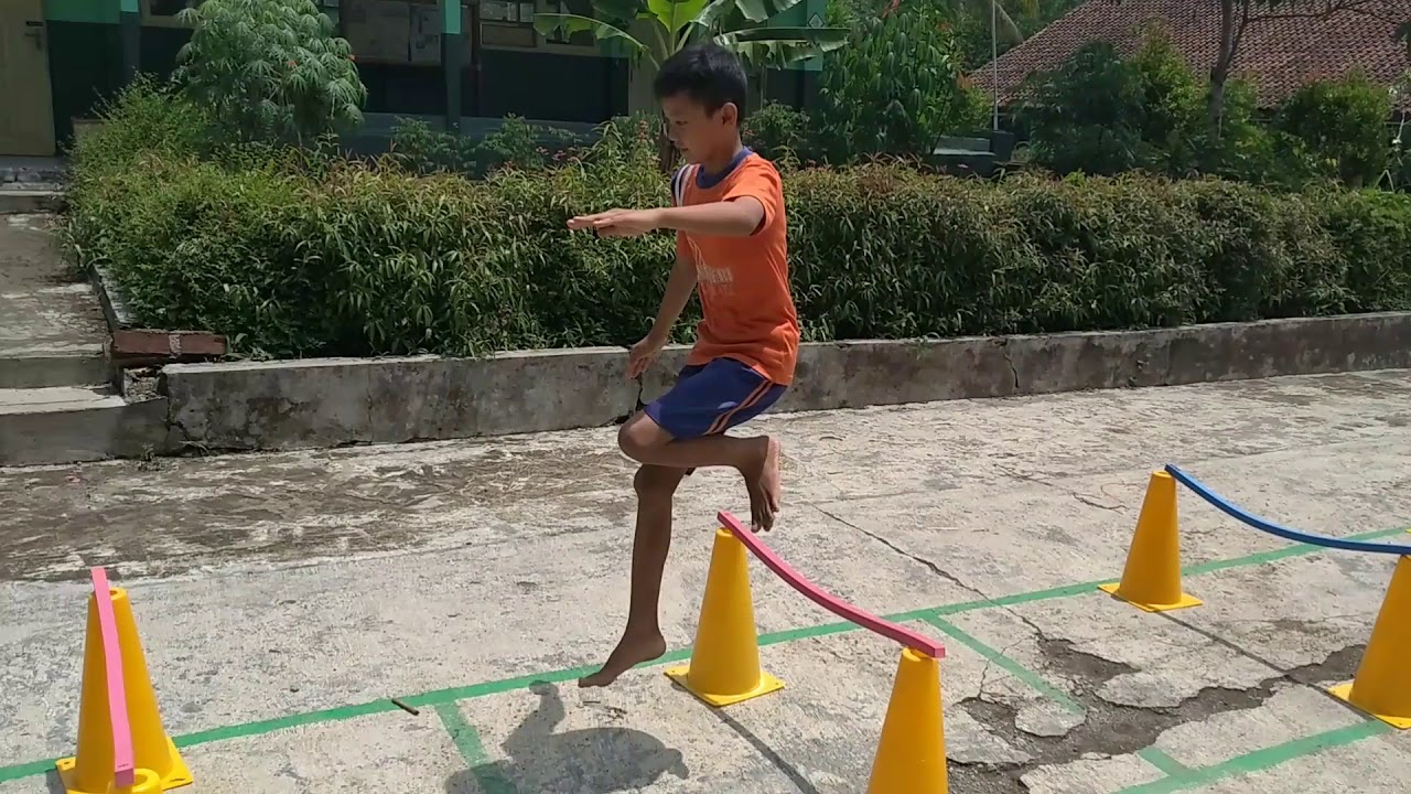 Training leg muscles and leg dexterity using athletic kids games ...