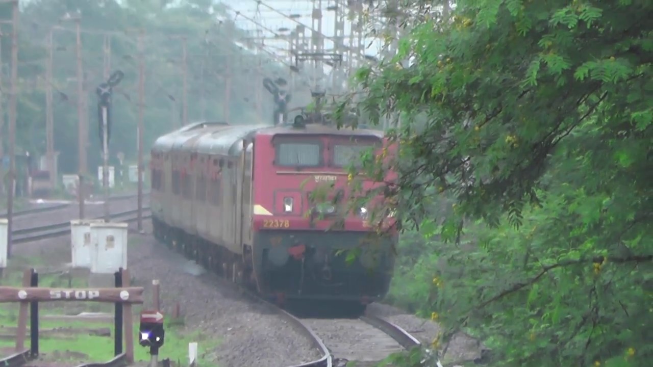 12261 Mumbai CST - Howrah AC Duronto Express Skipps Bhilai Nagar in ...