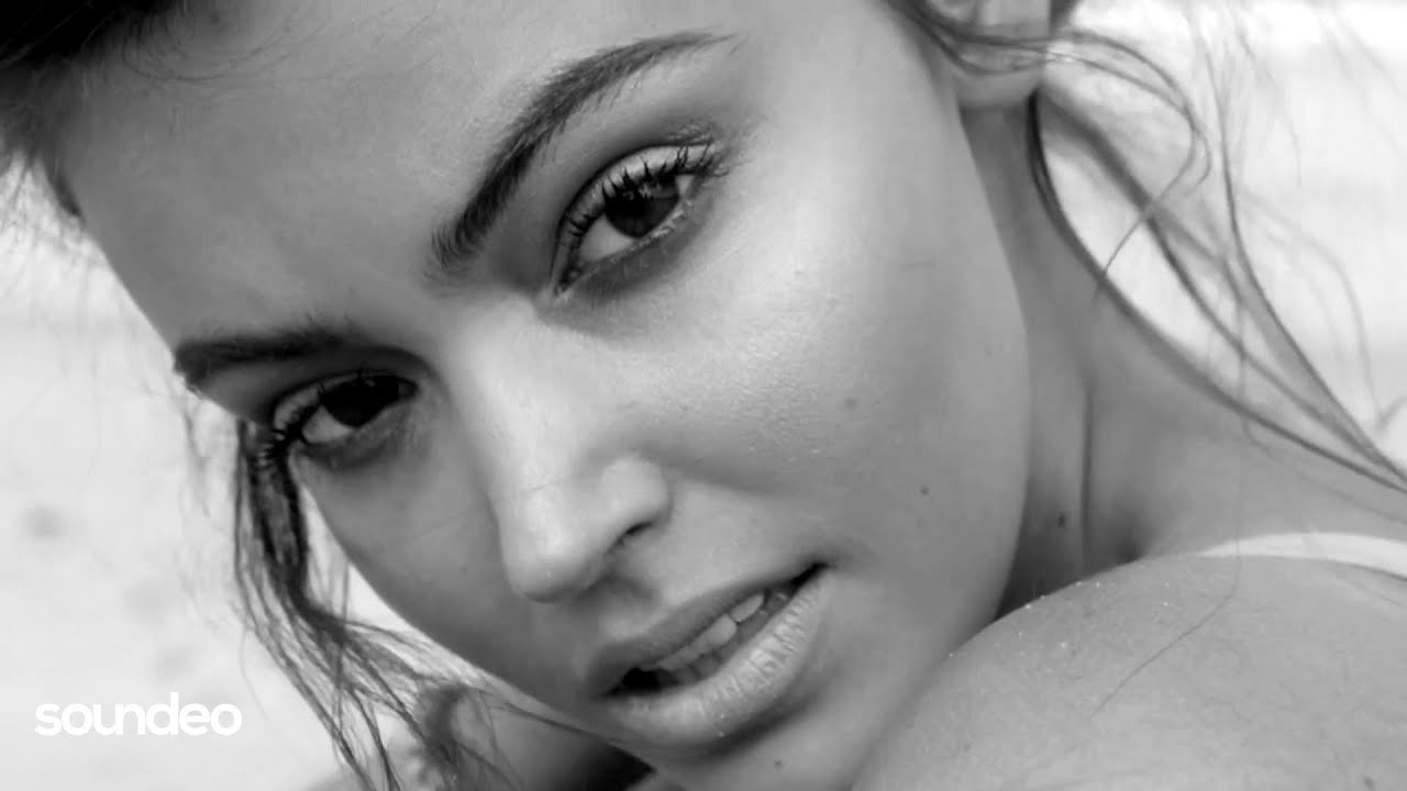 Fat Sushi & Benjamin Franklin - Talking To The Moon (Original Mix ...