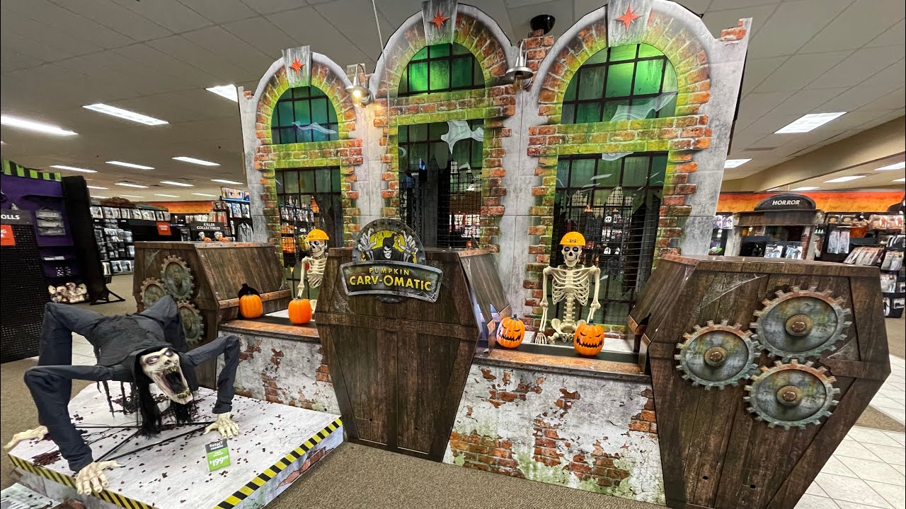 Spirit Halloween 2021 Store Walkthrough! Halloween Animatronics ...