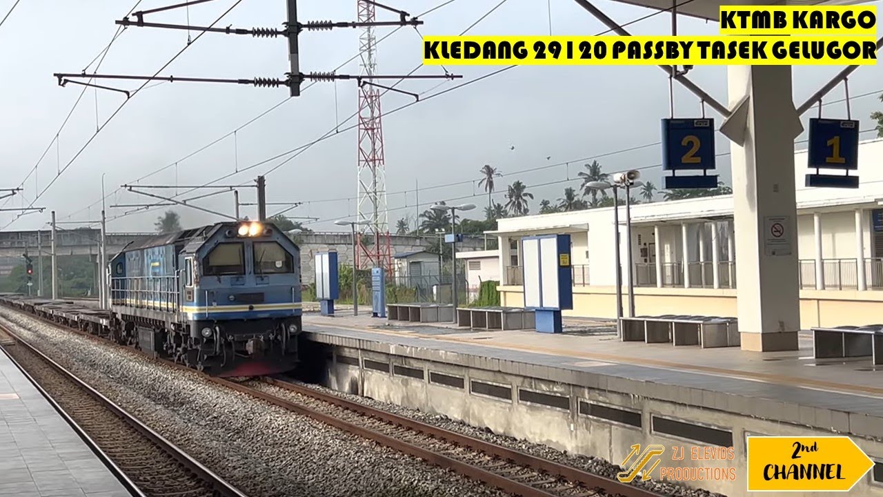 【KTMB Kargo】Dalian Locomotive KTM Class 29 "Kledang 29120" Train passby ...