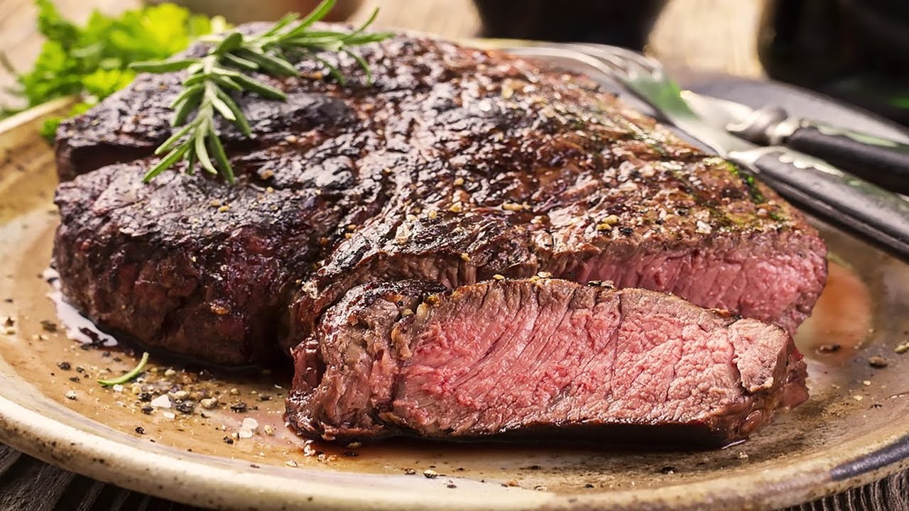 Finest Australian Angus Beef Steak - YouTube