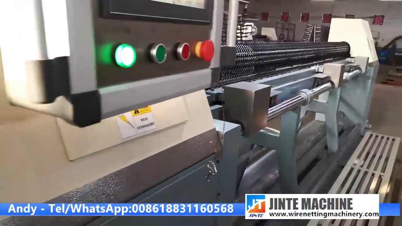 Hexagonal wire mesh netting machine - YouTube