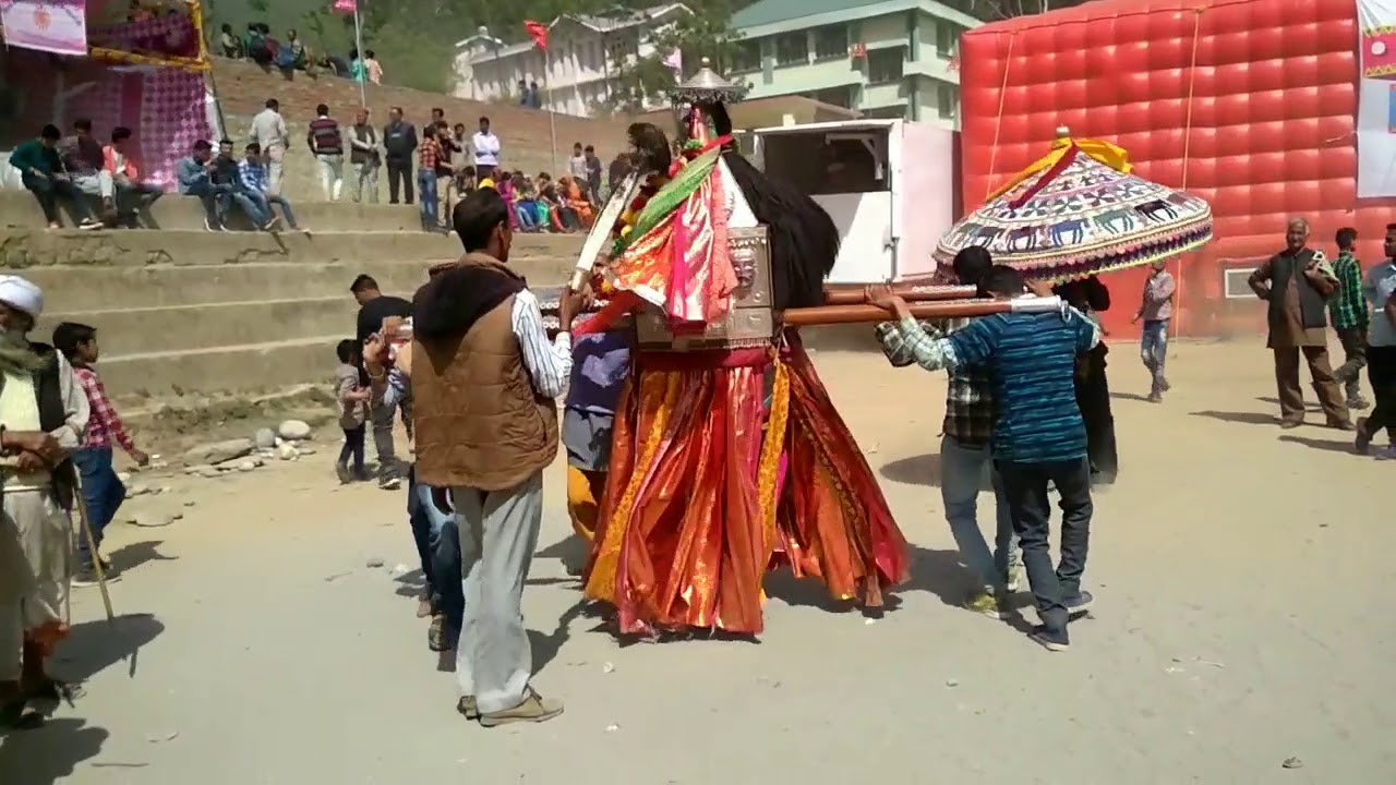 Himachali Dev Nritya || Nalwad Mela Karsog || - YouTube