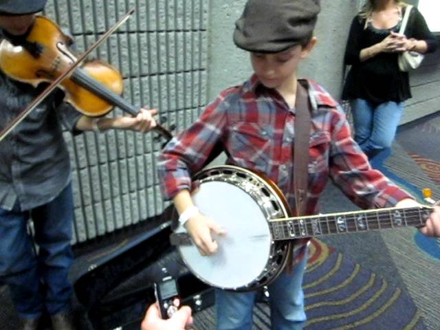 Video Sleepy Man Banjo Boys @ kids'music