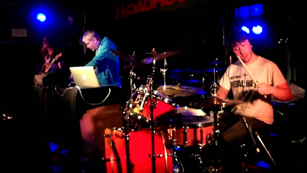 The Algorithm - Tr0jans (Live @ Manchester Roadhouse 14/05/13) - YouTube