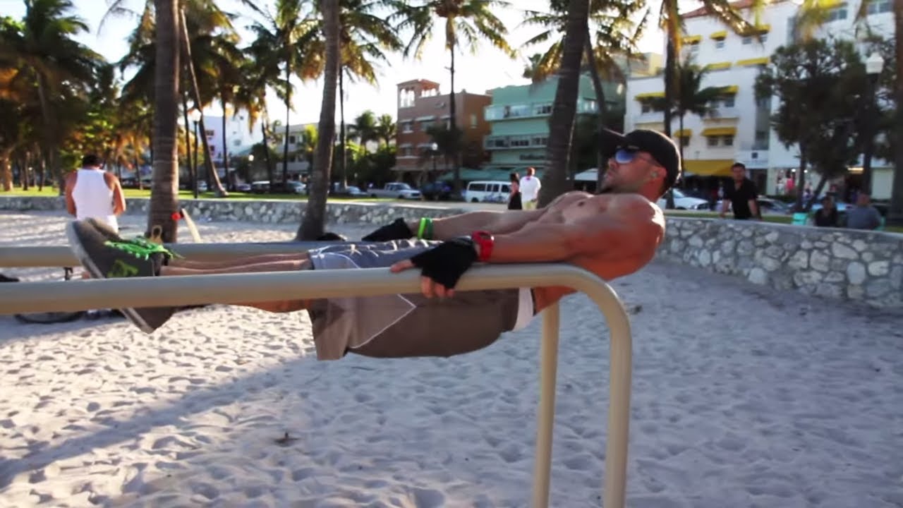 SHREDDED Hivo Shows Intense Bodyweight Workouts At The Beach - YouTube