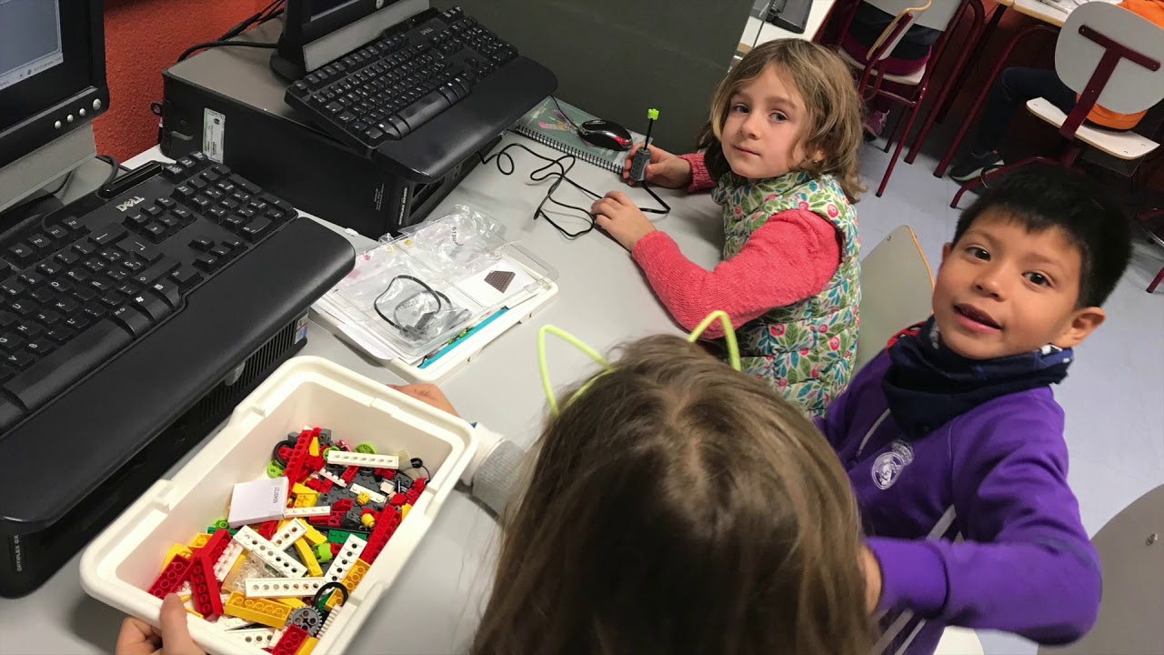 Lego WEDO + Scratch - YouTube