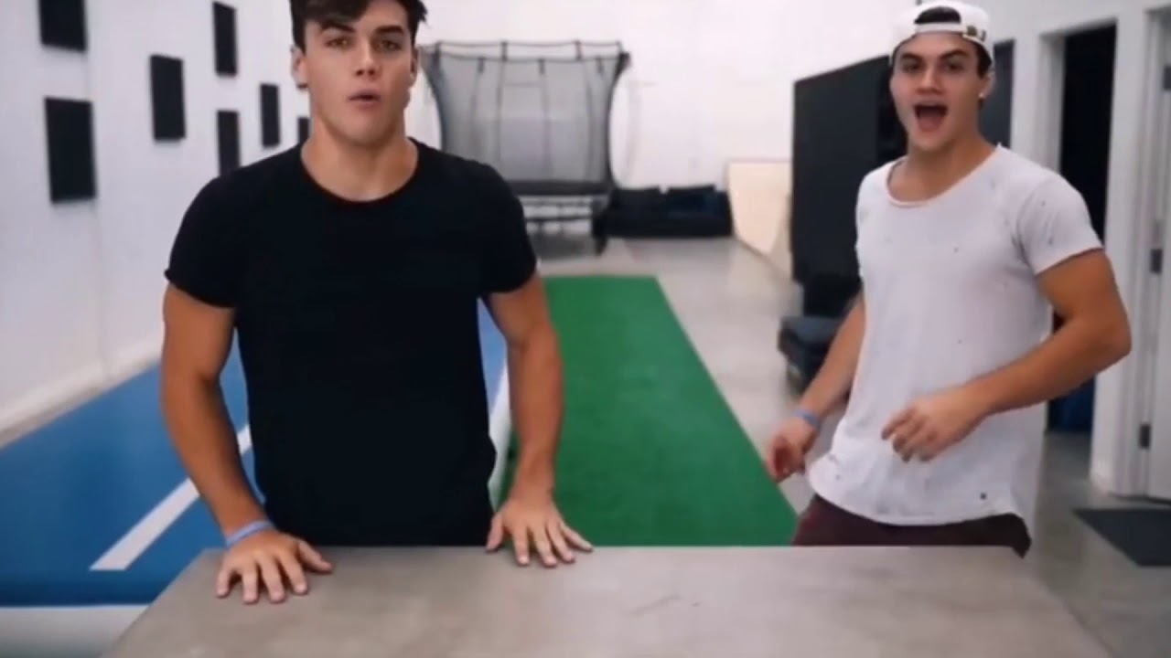 -FRIENDS- dolan twins intro - YouTube