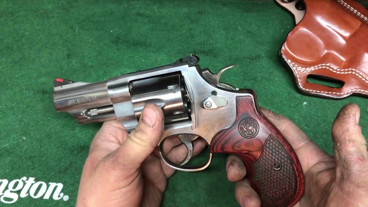 S&W 629 Deluxe .44Mag - YouTube