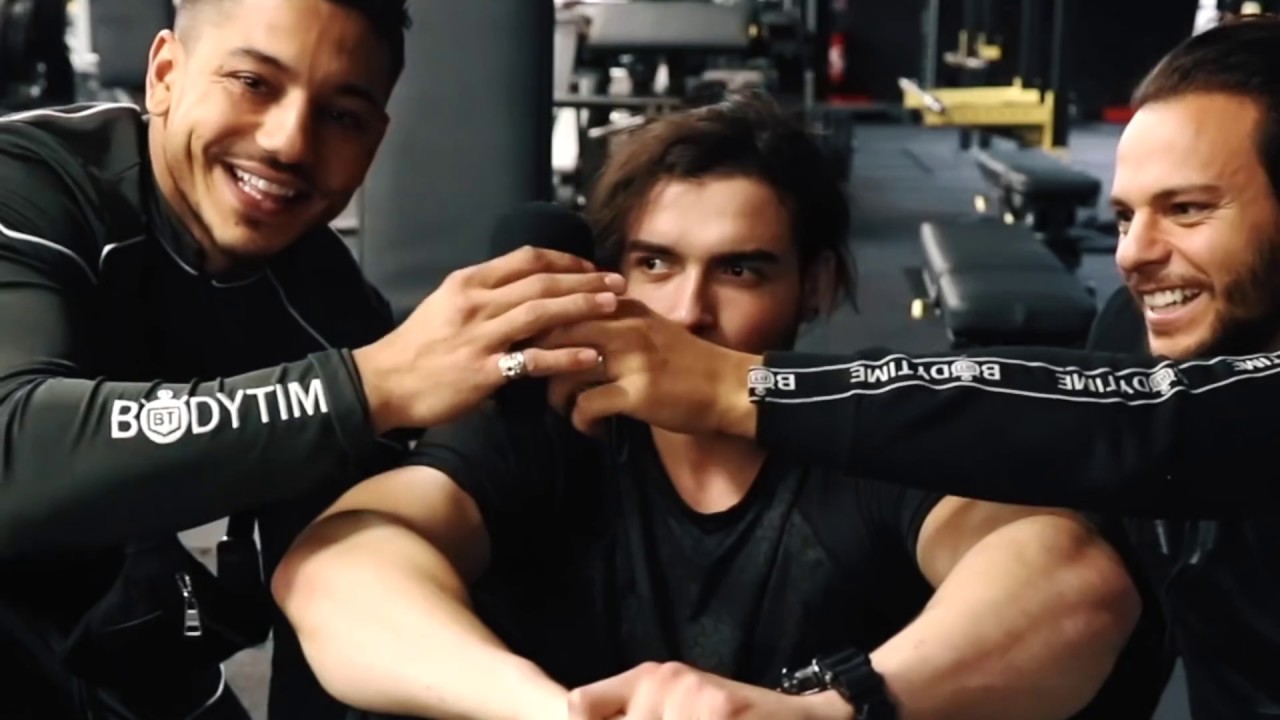 DES QUESTIONS QUI FÂCHENT feat SOLID MIKE ! - YouTube