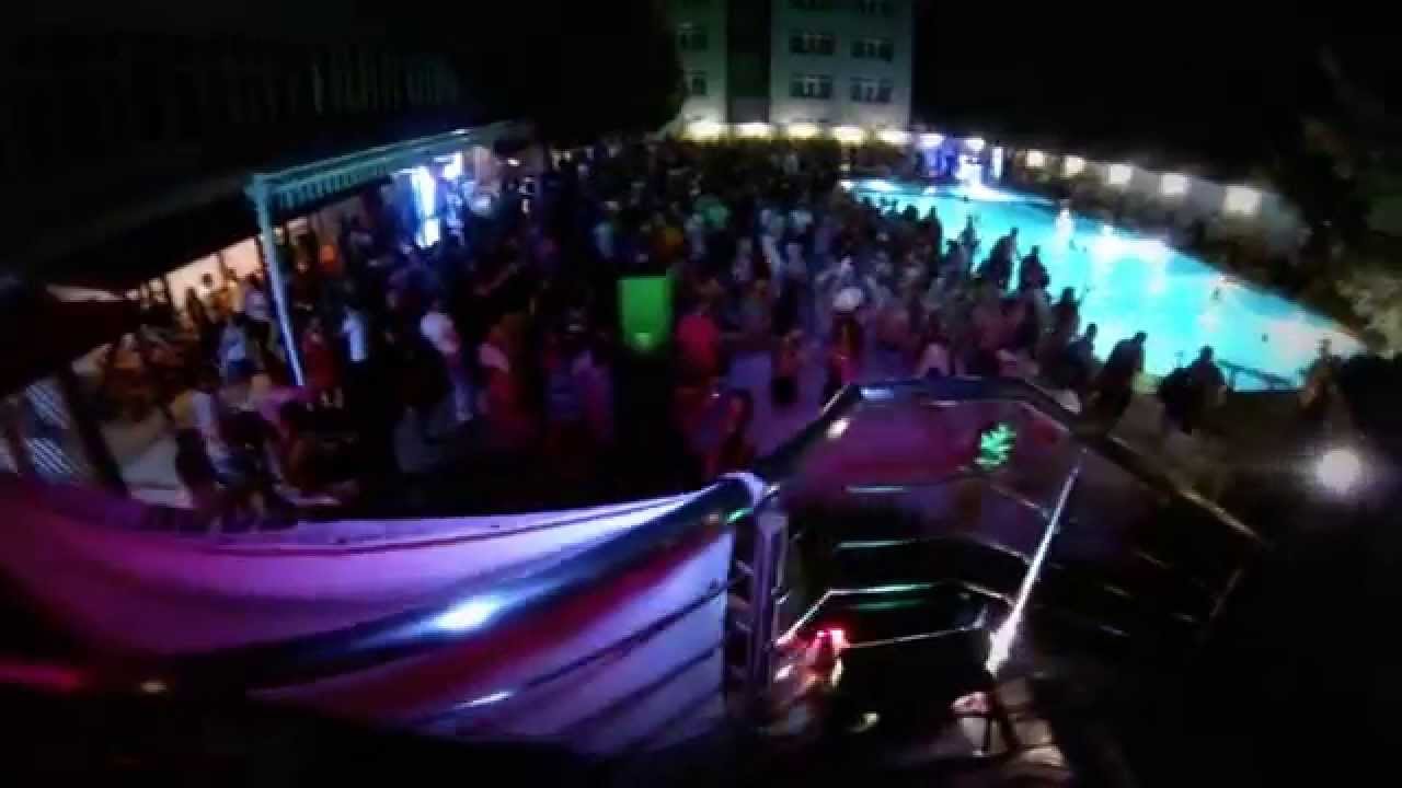 FOAM PARTY @ MONSTER HIP HOP POOL PARTY - YouTube