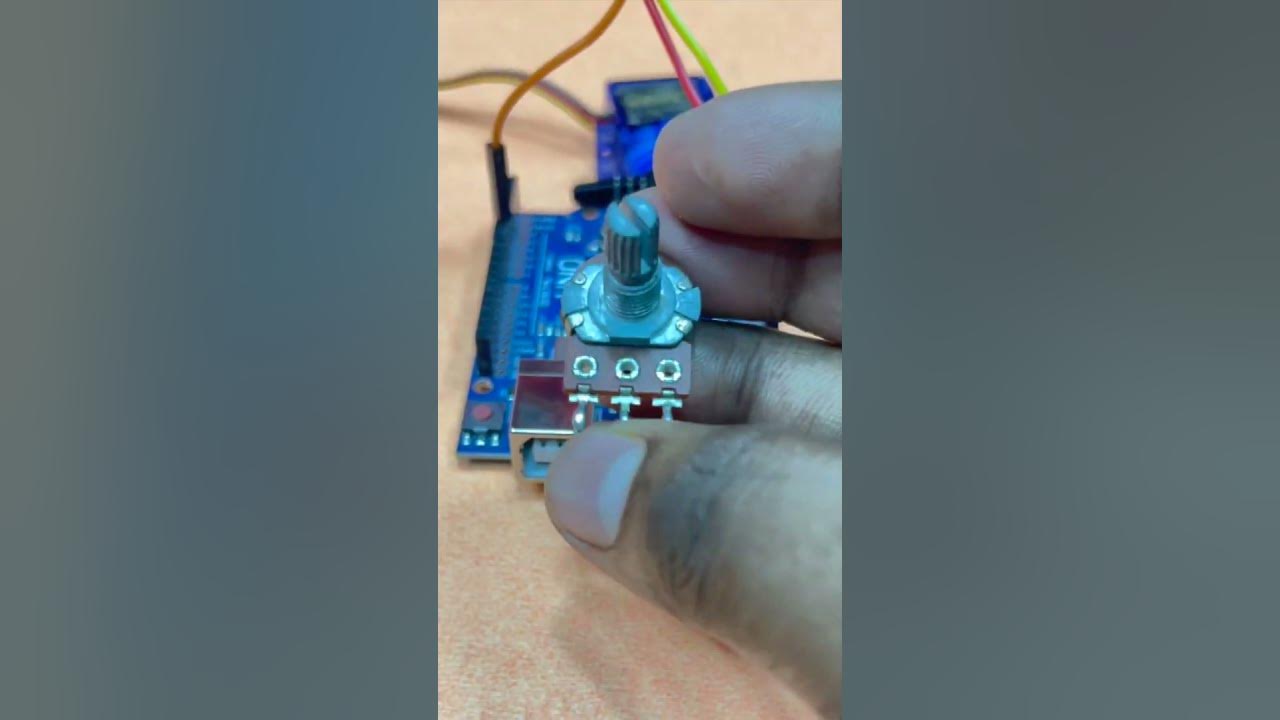 How To Interface Servo Motor With Arduino Arduino Arduinoproject Servomotor Diyelectronics