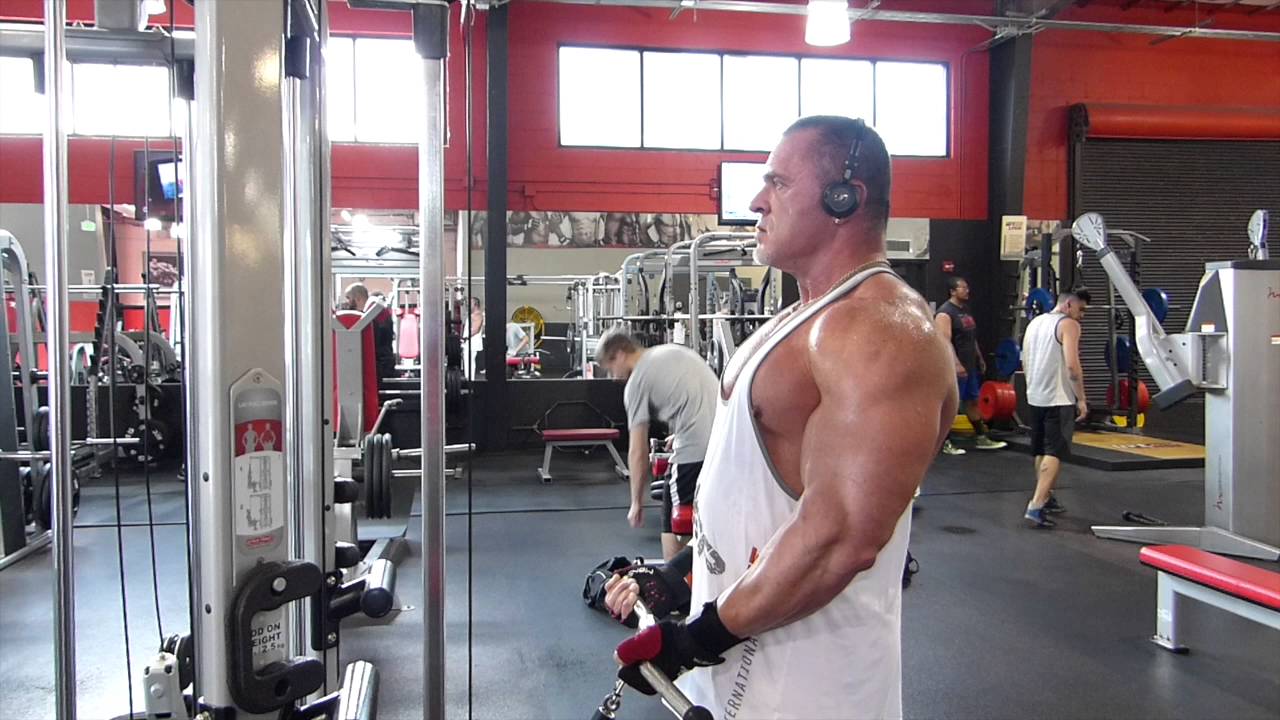 2 arm cable curls 3rd set close grip... till failure... - YouTube