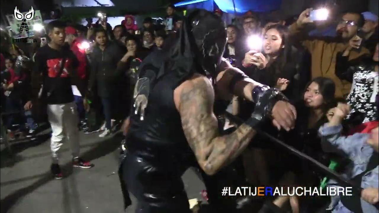 Psycho Clown y Pentagón Jr. Vs La Parka Negra y Abismo Negro Jr. en Ecatepec - YouTube