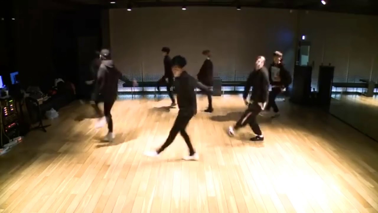 Ikonik Emote en la vida real - YouTube