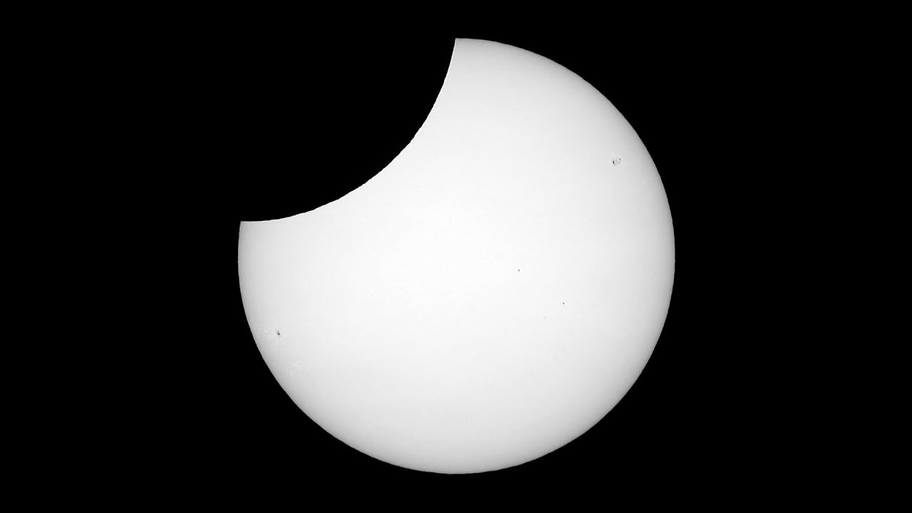 Partial solar eclipse time-lapse October 2022 - YouTube