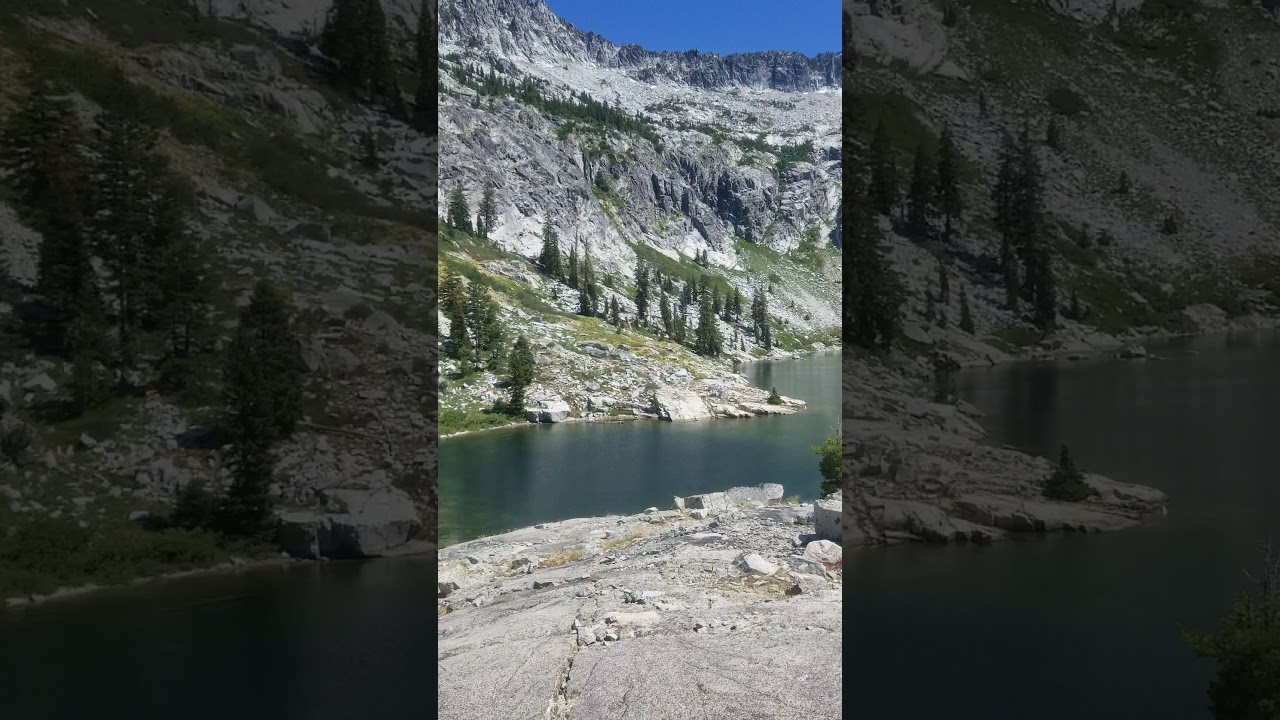 Papoose lake Trinity Alps - YouTube