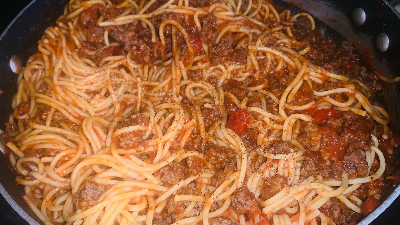 How to make spaghetti simple recipe (3 ingredient spaghetti) (Step-by ...