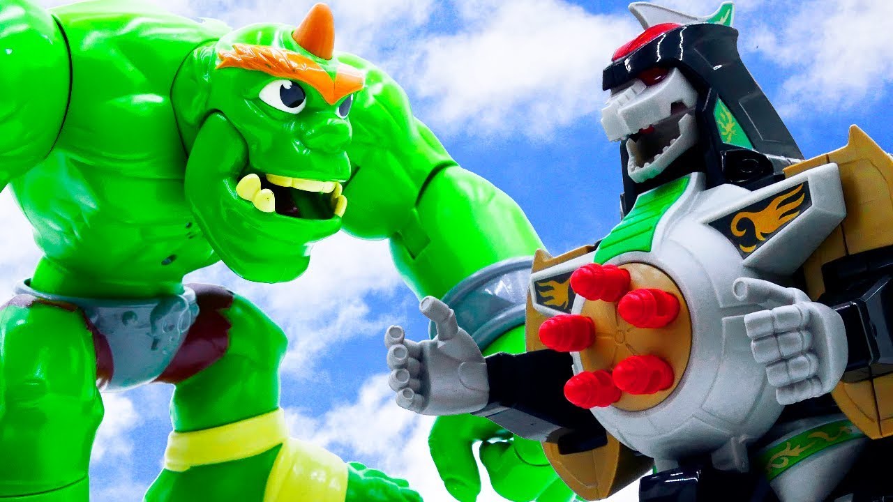 Power Rangers & Marvel Avengers Toys Pretend Play | Green Giant Monster ...
