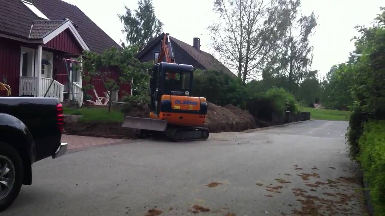Hanix H36C With Engcon EC02 Tiltrotator - YouTube