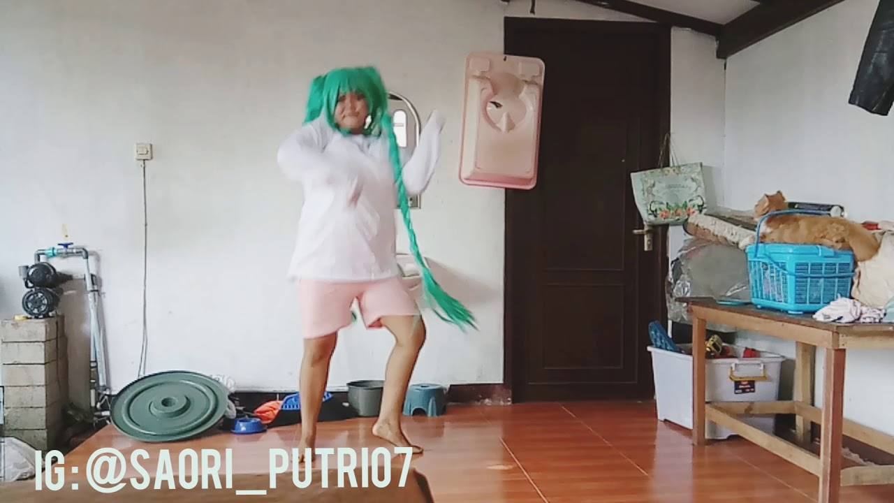 Hatsune miku PoPiPo dance cover by saori - YouTube