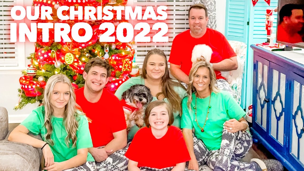 OUR CHRISTMAS INTRO 2022 | VLOGMAS BEGINS | Family 5 Vlogs - YouTube