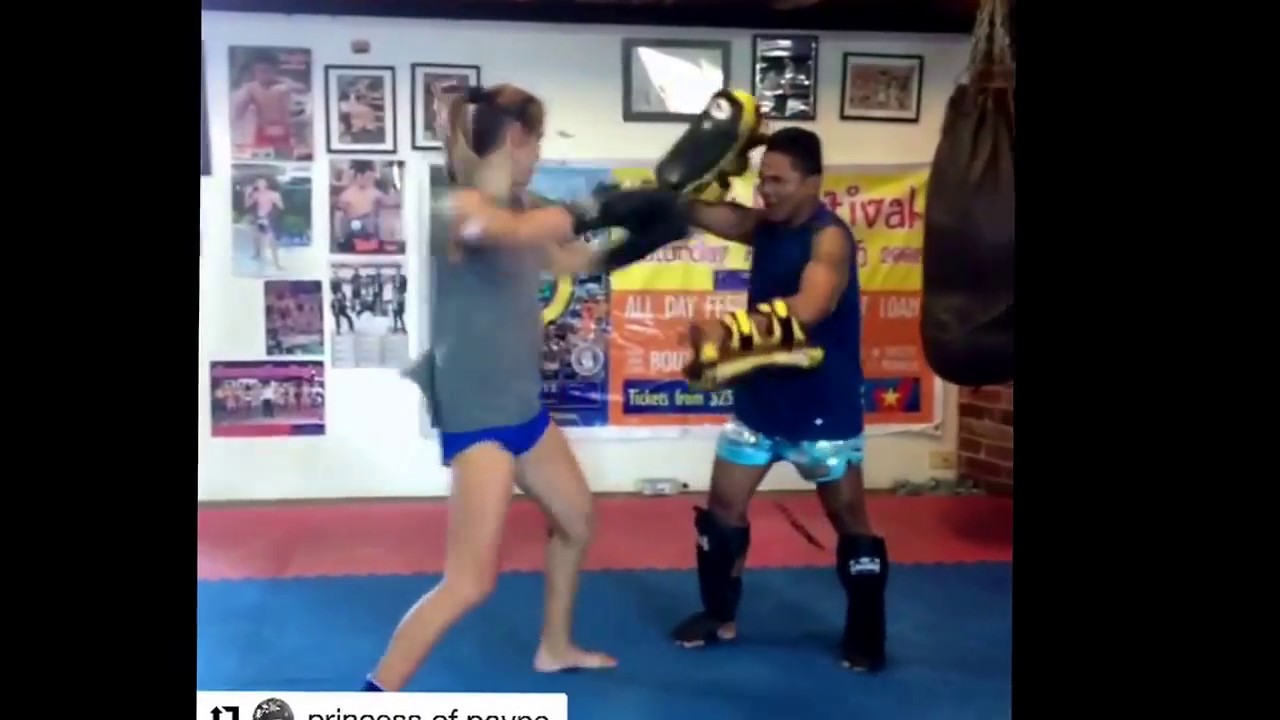 Lucy Payne Kickboxing Training - YouTube