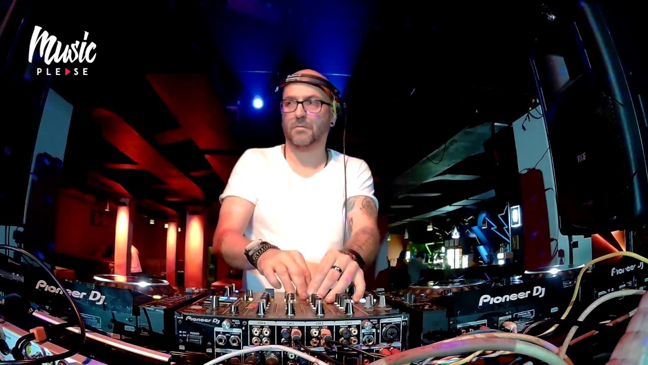 ROB SMILE | Storm club - YouTube