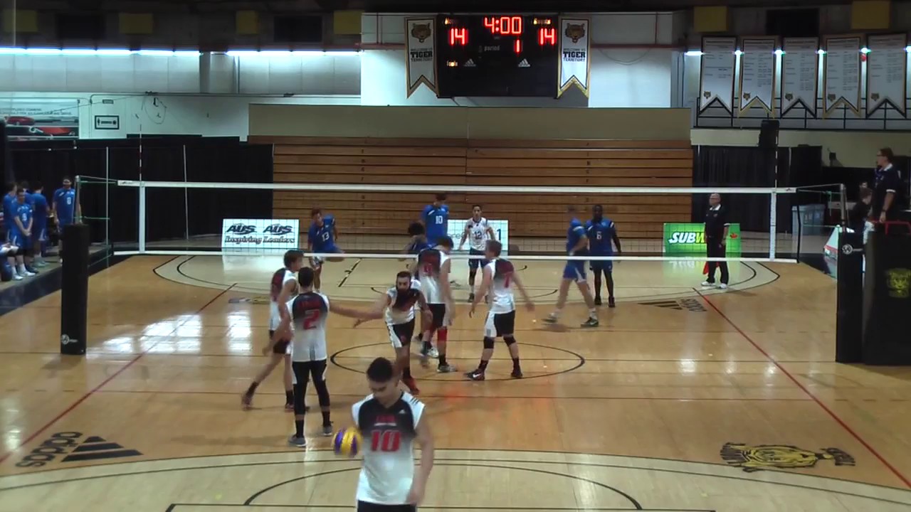 UNB Varsity Reds vs Montreal Carabins - YouTube