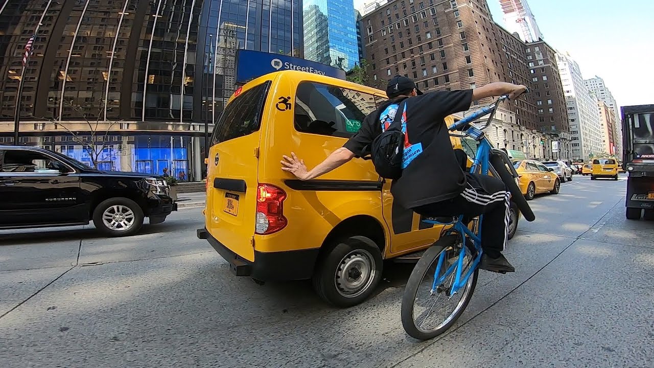 WHEELIS THROUGH NEW YORK TRAFFIC - YouTube