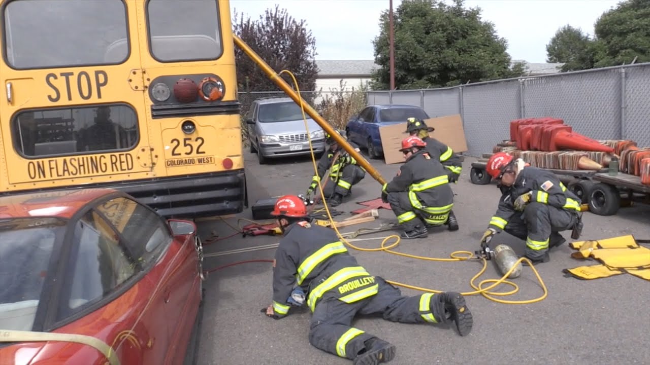 West Metro Fire Rescue: Auto Extrication Training - YouTube