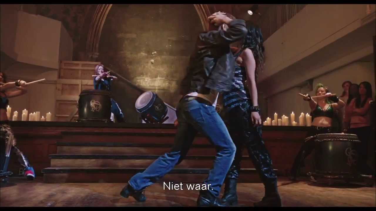 Make Your Move 3D trailer NL - YouTube