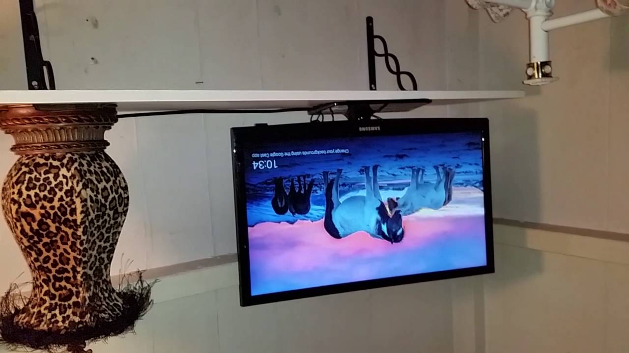 Ghostly objects flying around my room - YouTube