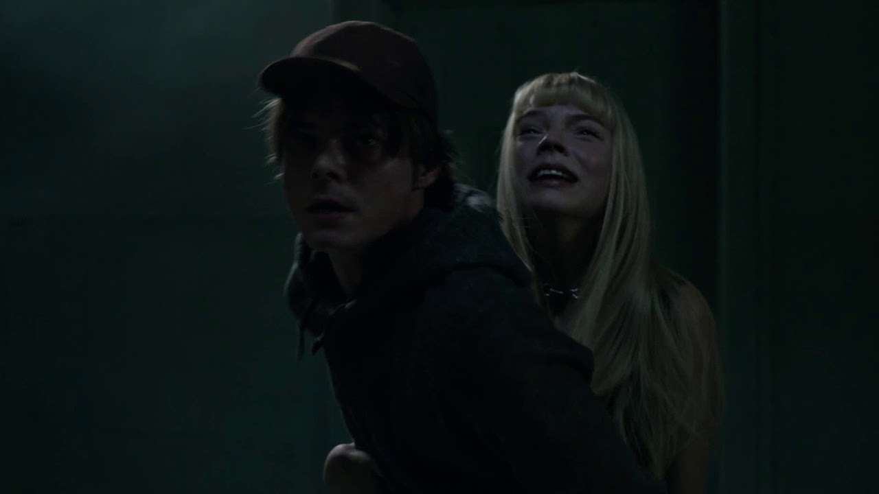 X-man: The New Mutants. Anya Taylor Joy smiley mask scene - YouTube