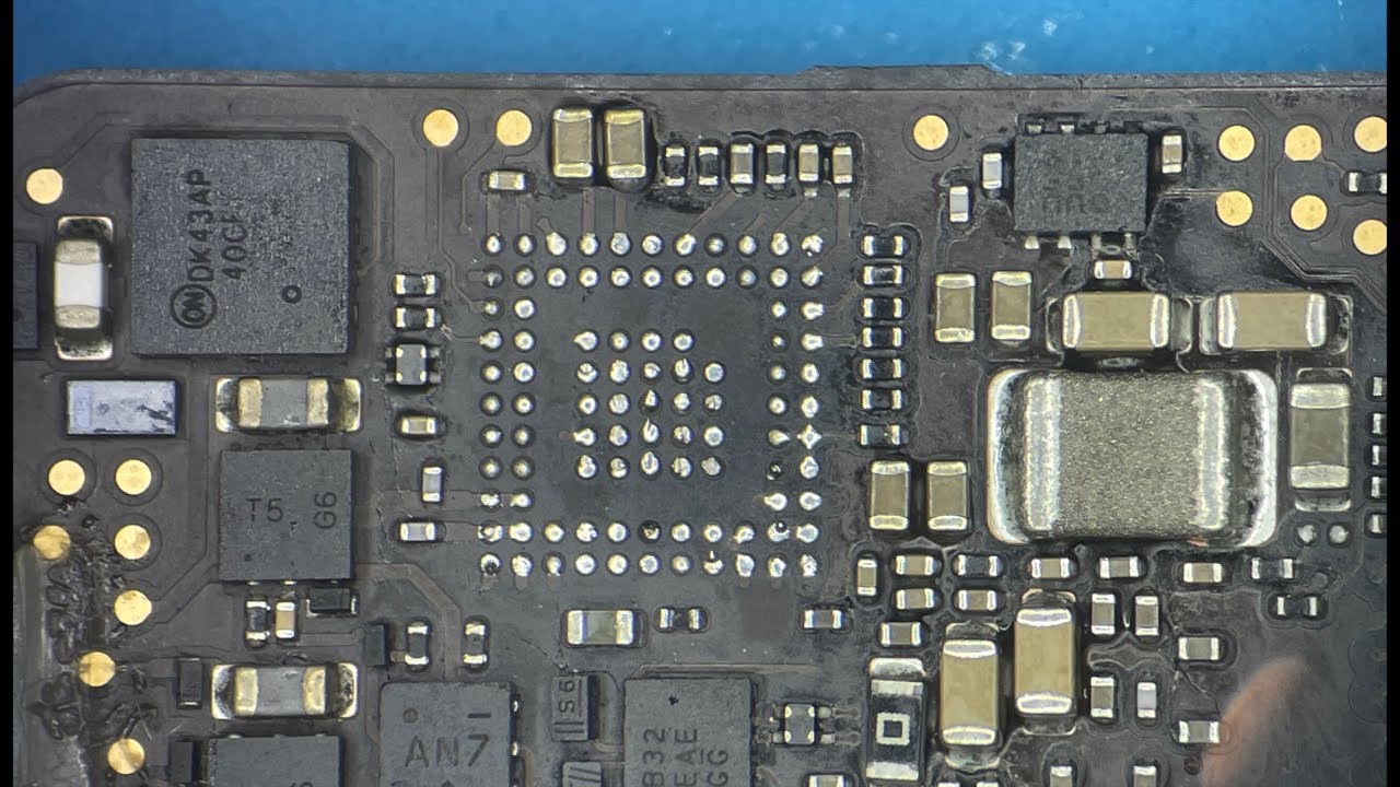 MacBook Air 2019 13in Power IC Chip Solder Repair - YouTube