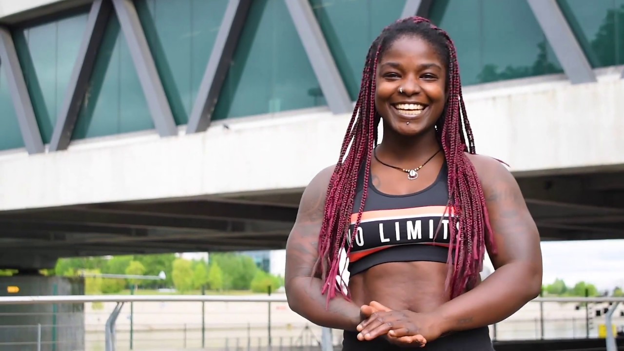 AMY'S GYM Ep.2 BAUCH SCHREDDER (MIT OUTTAKES!!) - YouTube