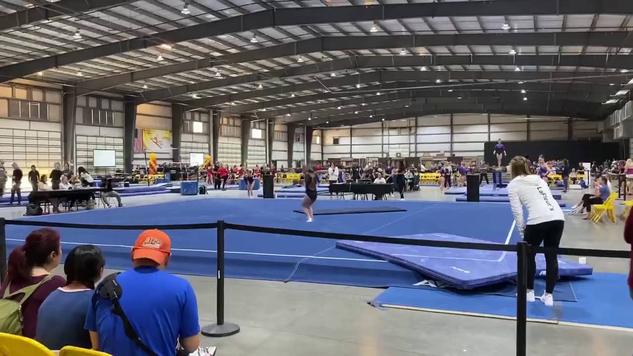 Ella Bins - Full in on floor - YouTube
