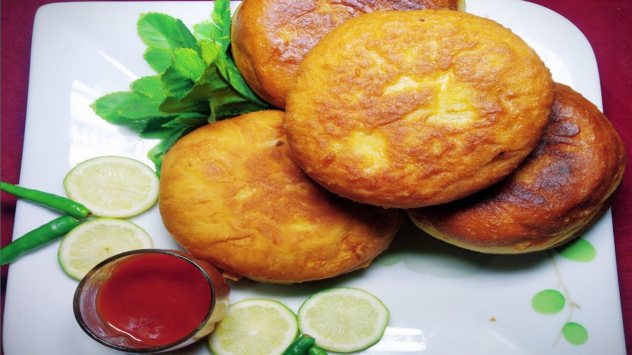 Bangladeshi hotel style chiken bun**চিকেন বান রেসিপি(তেলে ভাজা ...