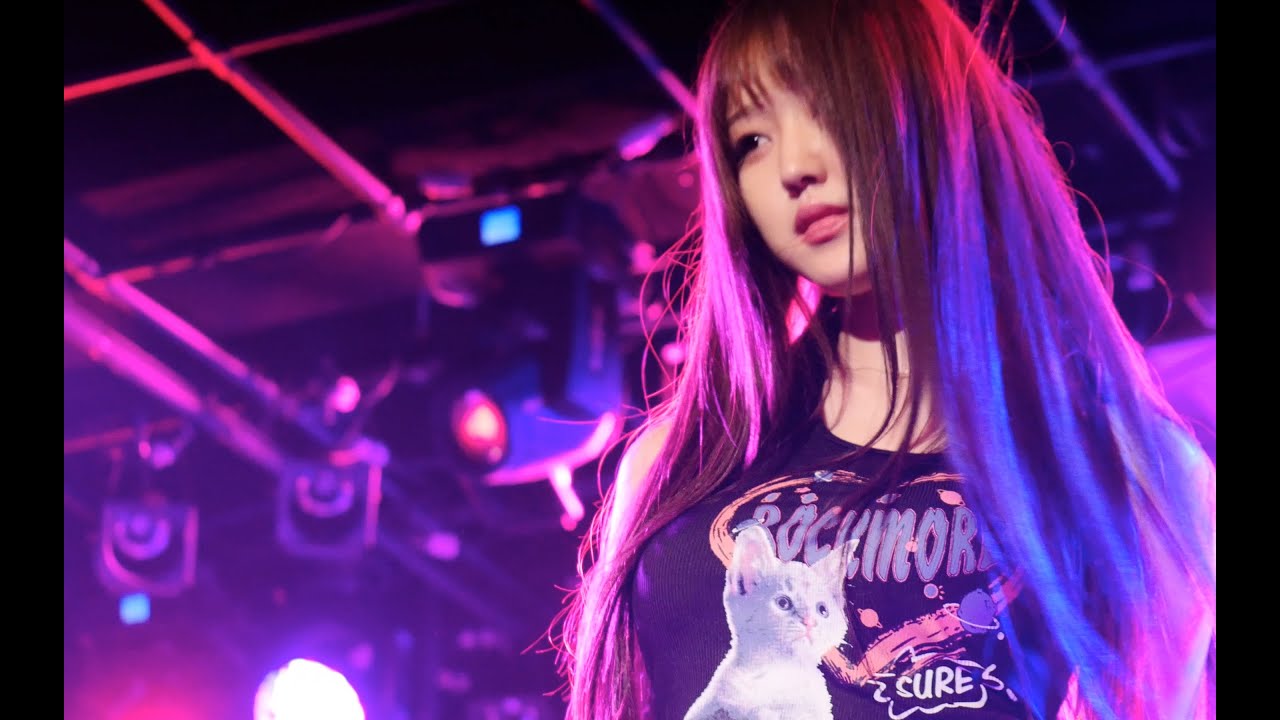 락킷걸 ROCKIT GIRL 한이슬 - 레지스탕스 Resistance :: 230301 롤링홀 - YouTube