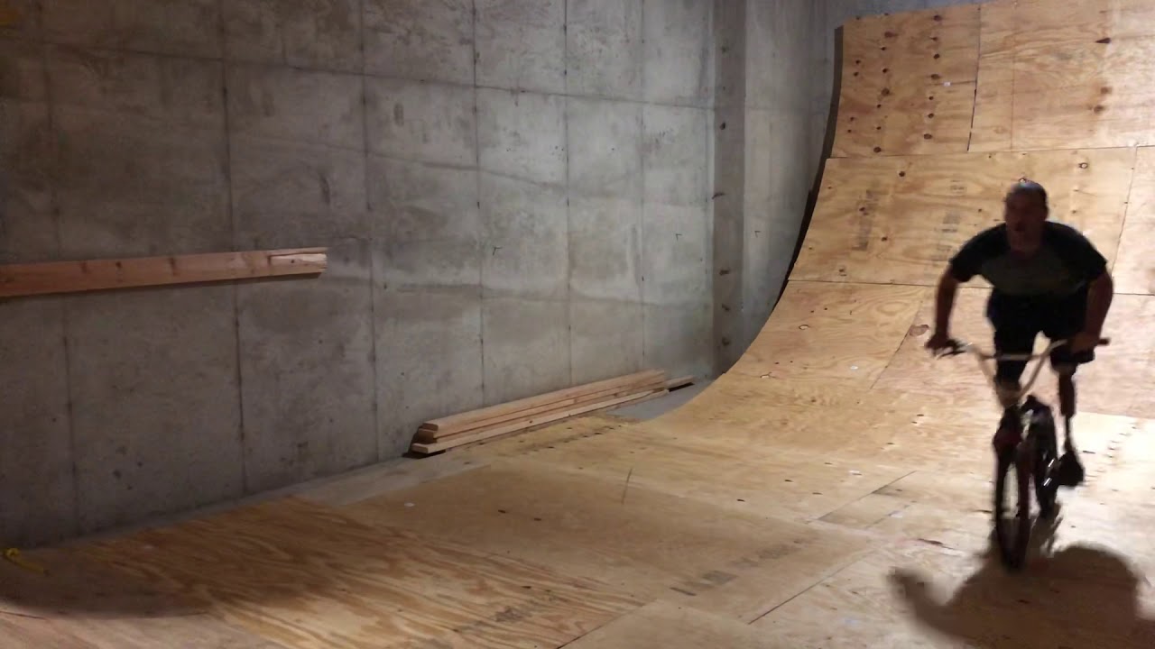Bmx half pipe riding ak amputee - YouTube