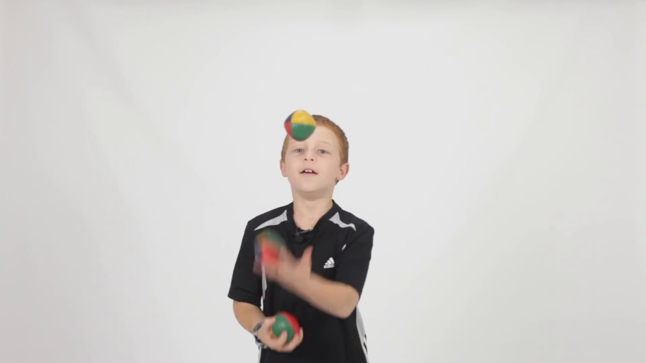 A 10 year old's guide to juggling - YouTube