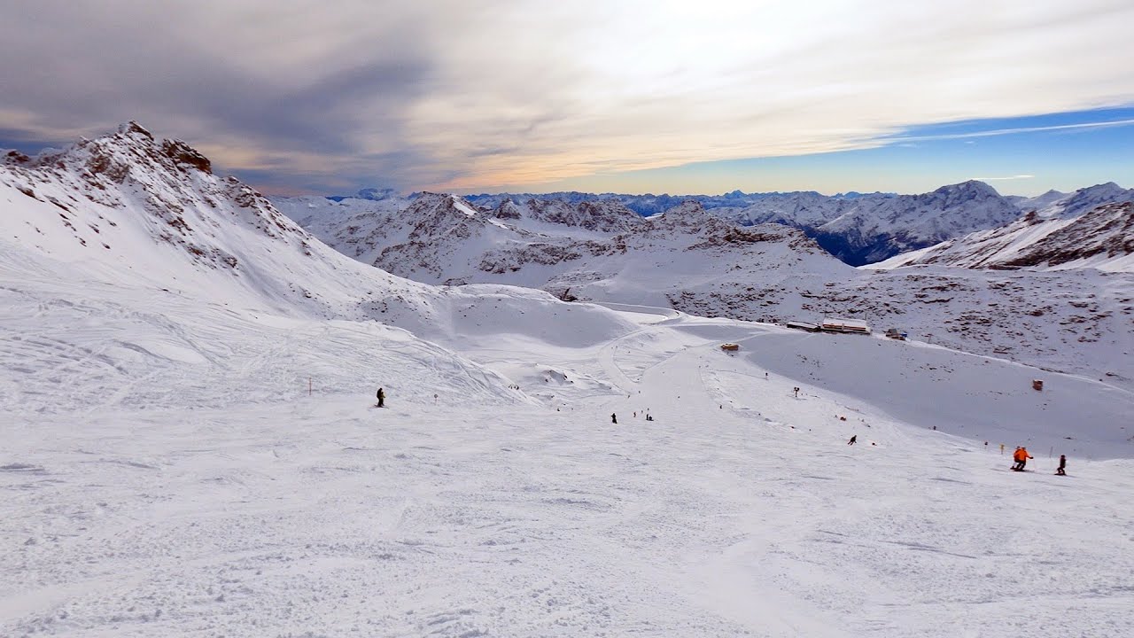 first person view skiing in Austria (3d-binaural audio) - YouTube
