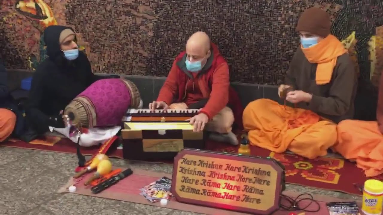 Hare Krishna jingle bells and trumpet - Rama Raya Prabhu leads chanting ...