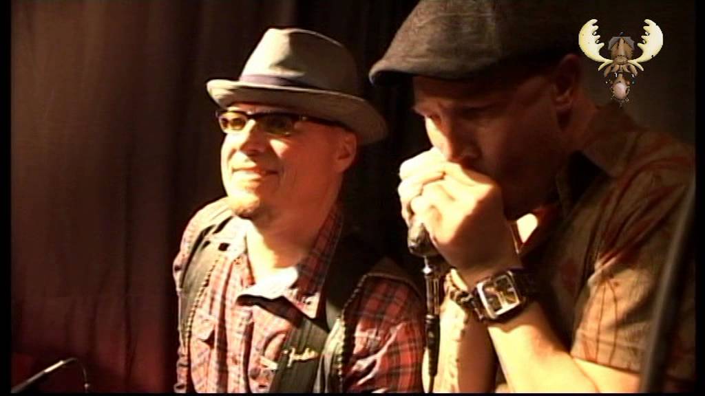 The Dave Chavez band - She moves me - Live @ Bluesmoose café - YouTube