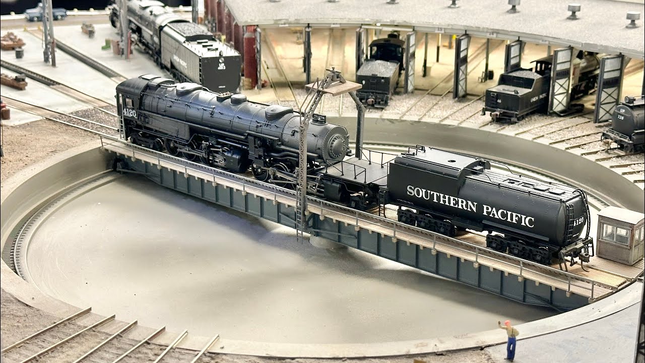 Southern Pacific Cab Forward locomotive on the turntable at AEWRR - YouTube