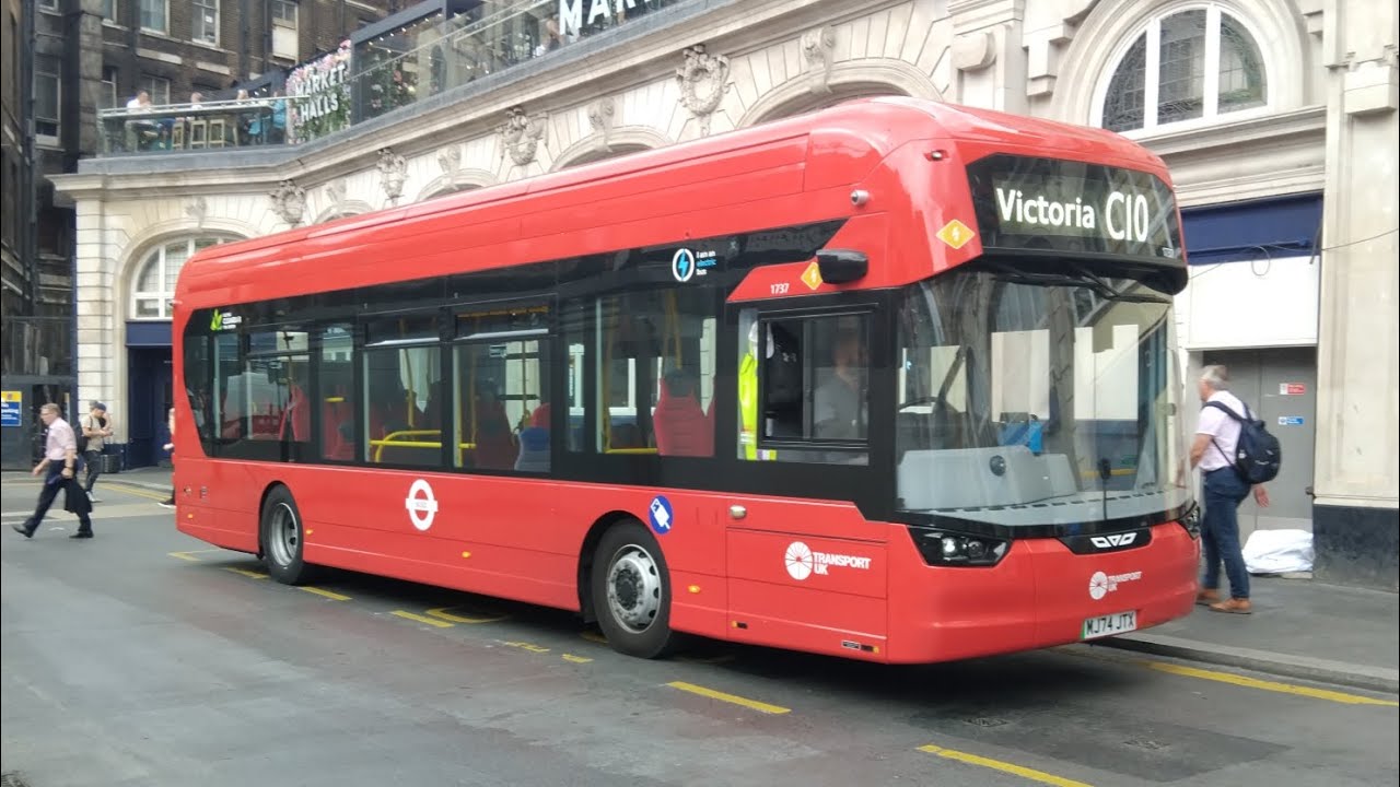 T UK - GB Kite Electroliner EV - 1737e - MJ74JTX - on Route C10 - at ...