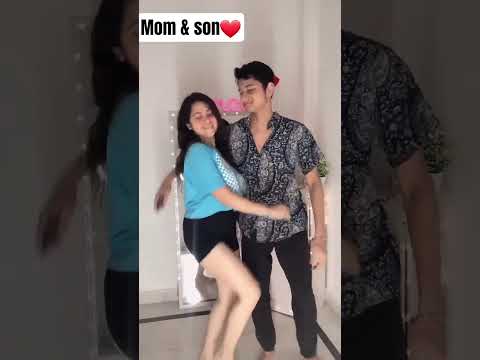 Rachna santoor mom hot romance #santoor #mom #romance #kiss #taboo