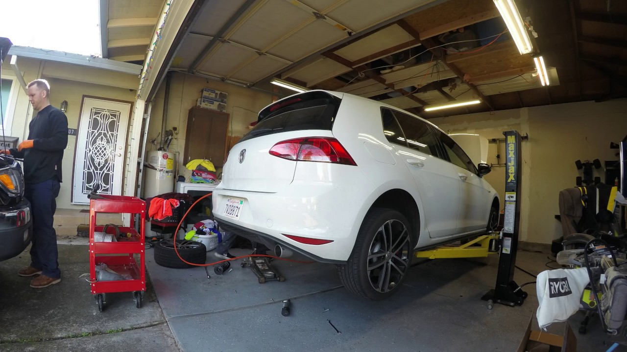 MK7 GTI Emmanuele Design spring and rear sway install - YouTube